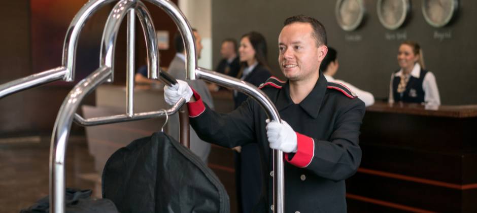 How to Become a Hotel Porter