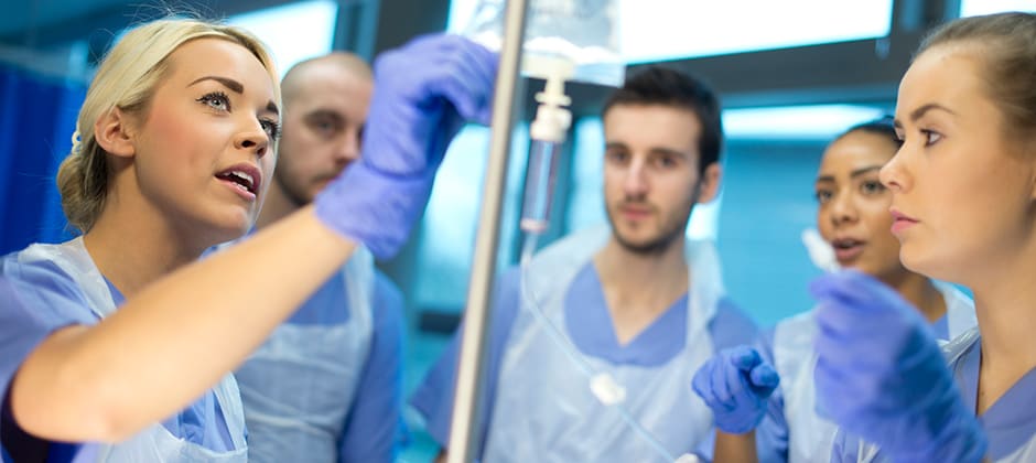 Hvordan blir jeg sykepleier?