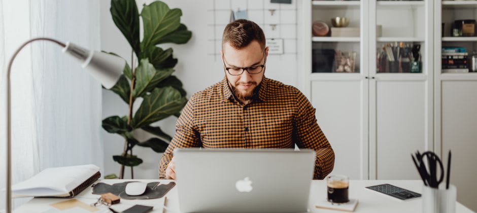 Högskoleutbildningarna där flest får jobb snabbt