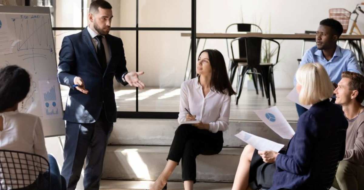 Renforcer sa posture managériale : la formation d'emlyon pour managers