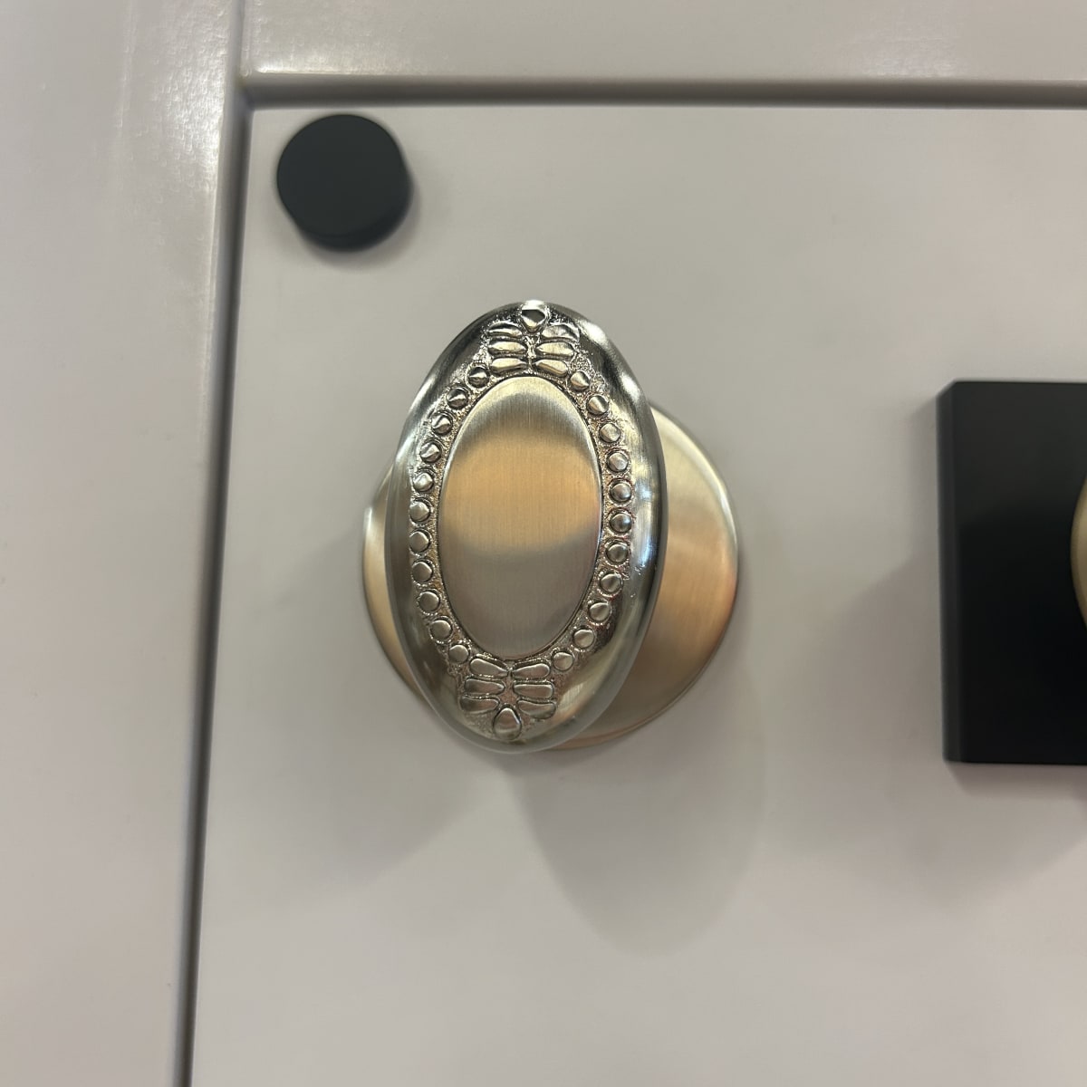 Dealer Spotlight: Simon's Hardware | Emtek