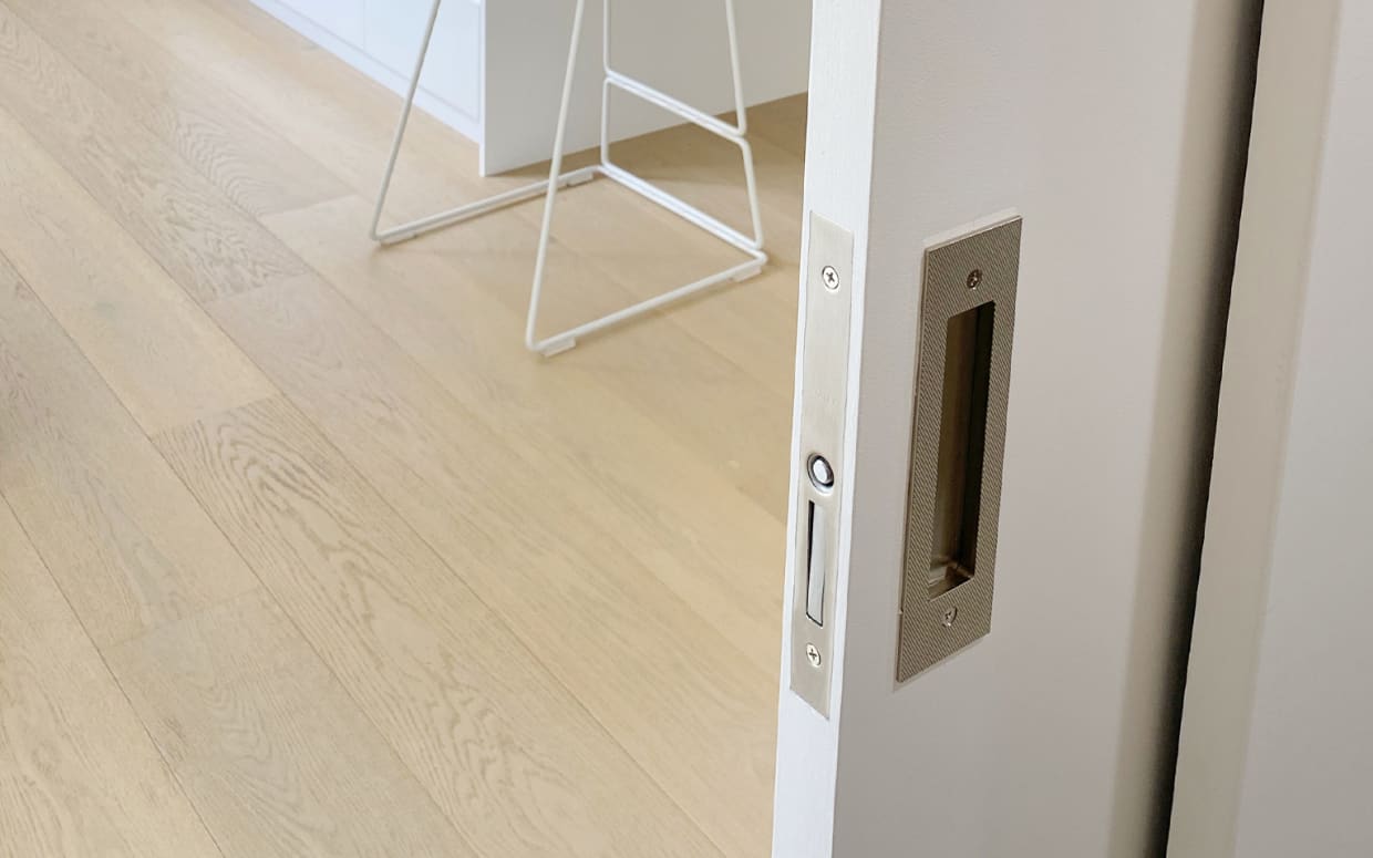 Knurled Narrow Modern Rectangular Pocket Door Mortise Lock | Emtek