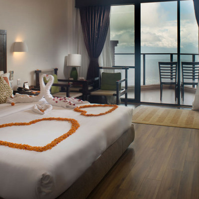 Club Himalaya - Enchanting Travels