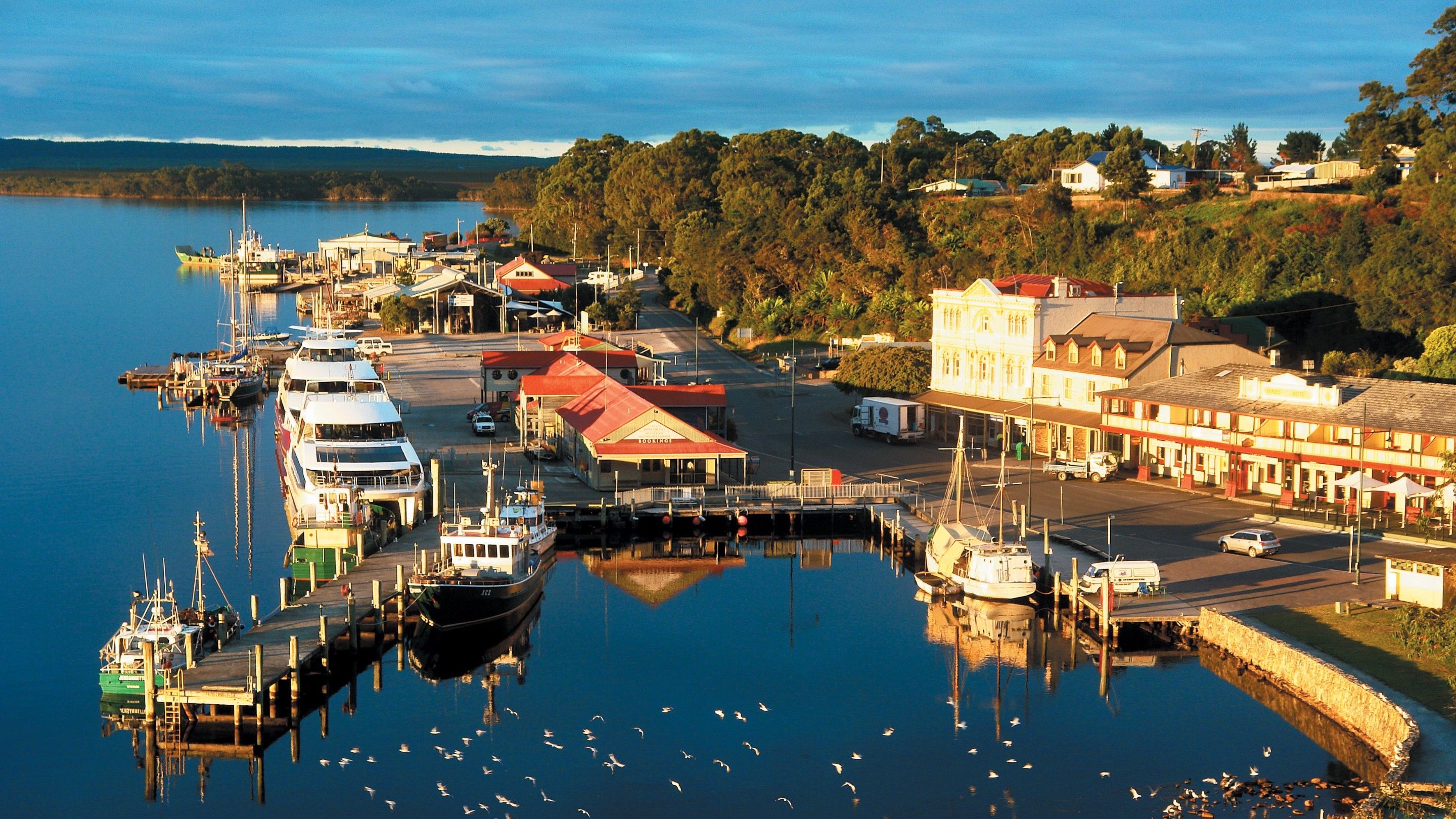 Strahan - Enchanting Travels