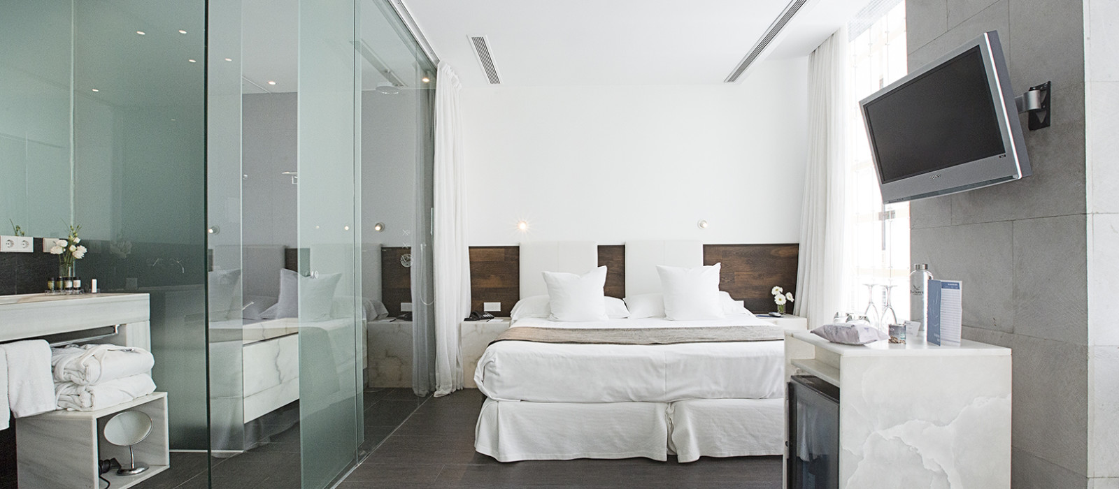 Hospes Palacio de los Patos Hotel in Spain | ENCHANTING TRAVELS