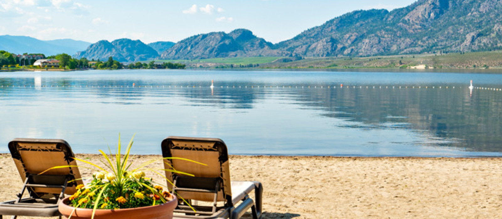 Coast Osoyoos Beach Hotel in %region% | ENCHANTING TRAVELS