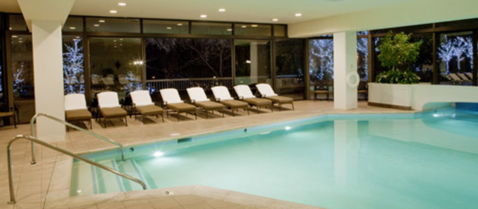 Little America Salt Lake City Hotel in USA | ENCHANTING TRAVELS