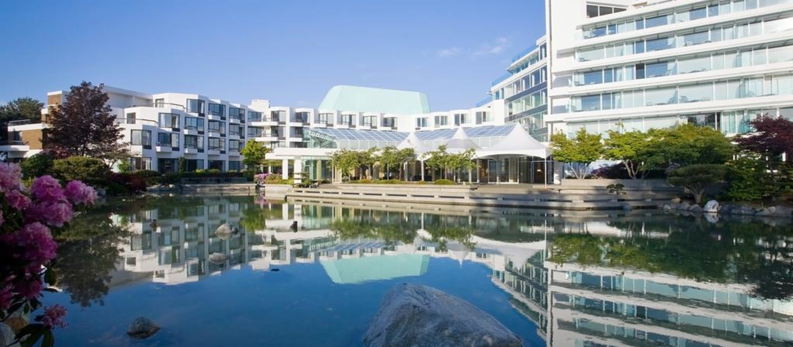 Inn at Laurel Point Hotel | Enchanting Travels
