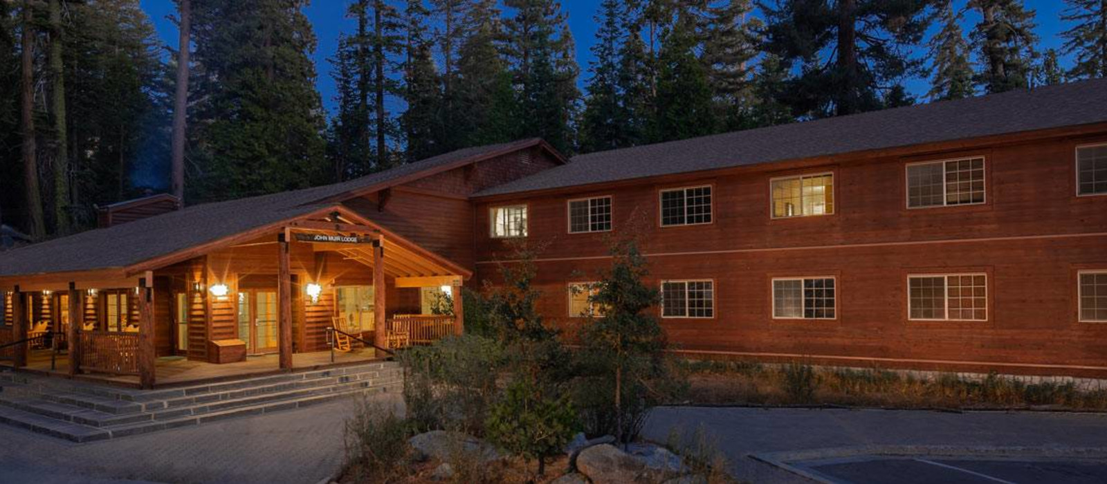 John Muir Lodge Hotel in USA | ENCHANTING TRAVELS