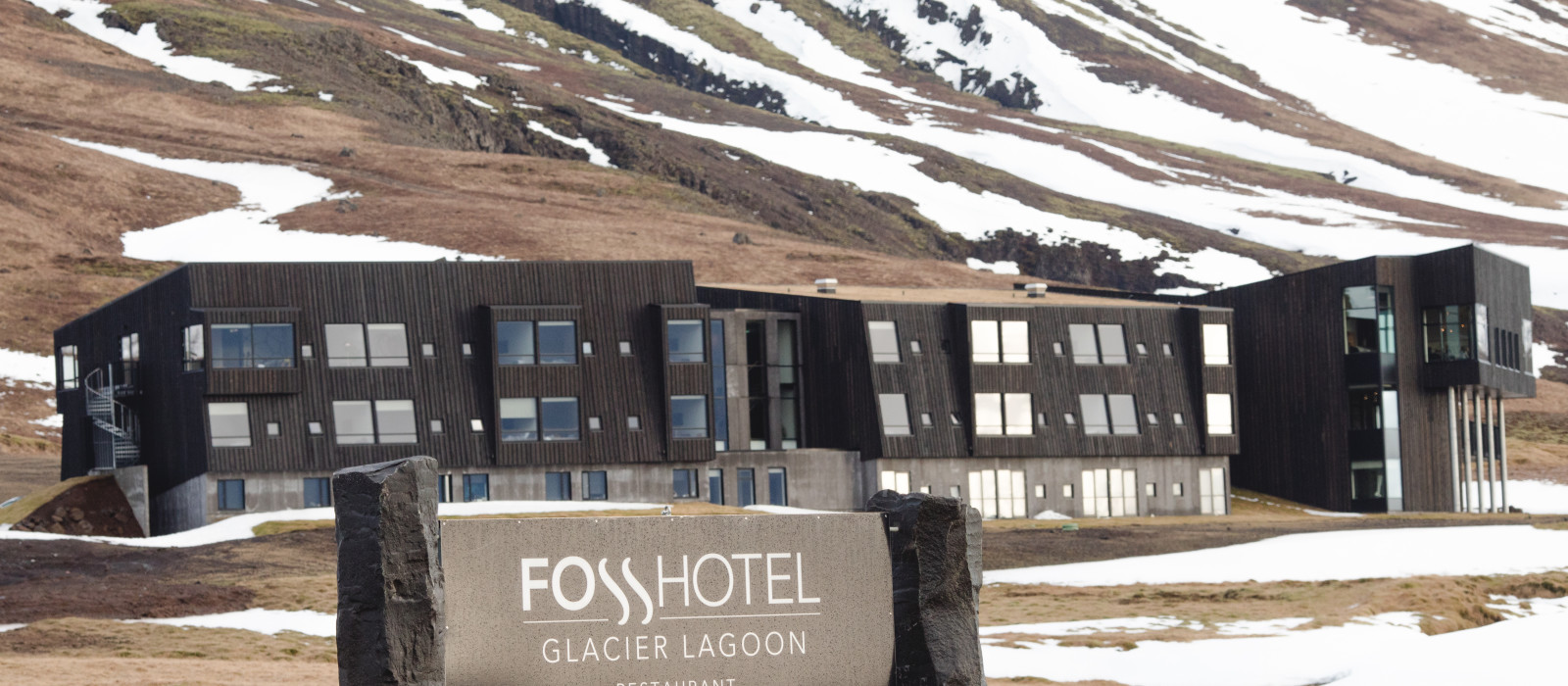 Foss Glacier Lagoon Hotel in Iceland | ENCHANTING TRAVELS
