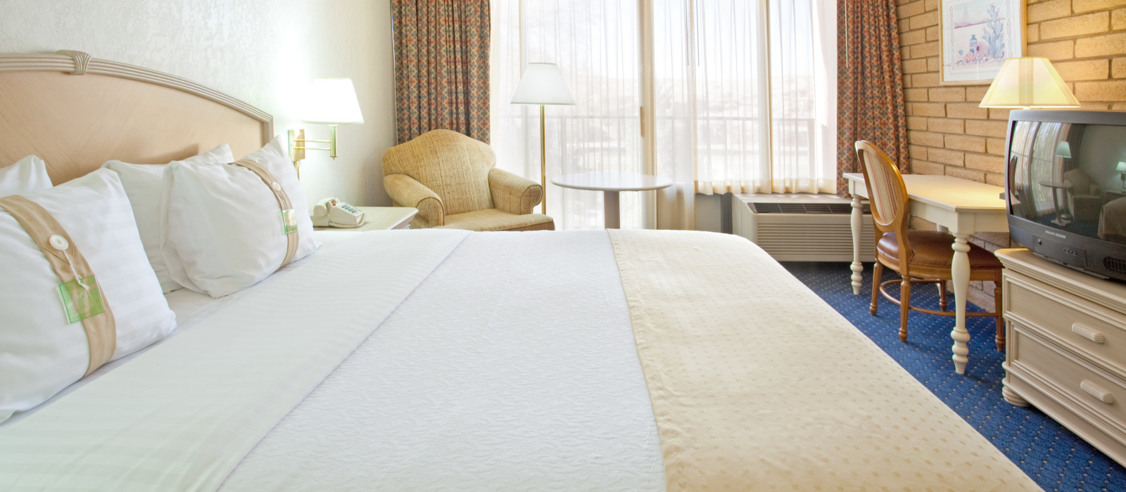 Holiday Inn Canyon de Chelly Hotel | Enchanting Travels