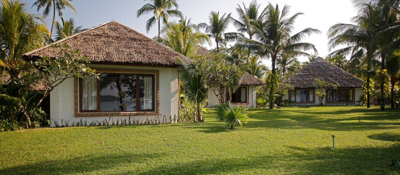 Ngapali Bay Villas & Spa Hotel in Myanmar | ENCHANTING TRAVELS