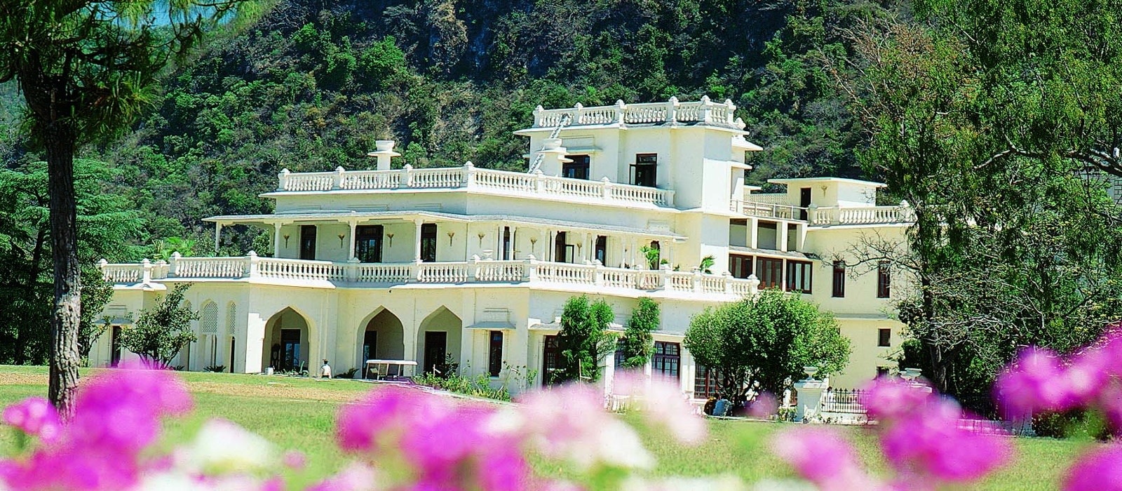 Ananda Spa Hotel in Himalayas | ENCHANTING TRAVELS