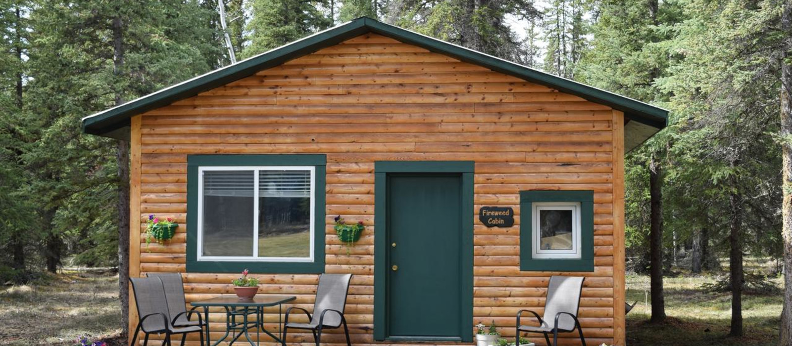 Fox 'n Fireweed Cabins Hotel in Alaska | ENCHANTING TRAVELS
