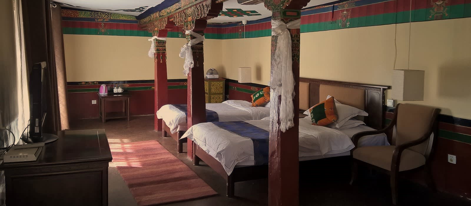 Yabshi Phunkhang - Enchanting Travels