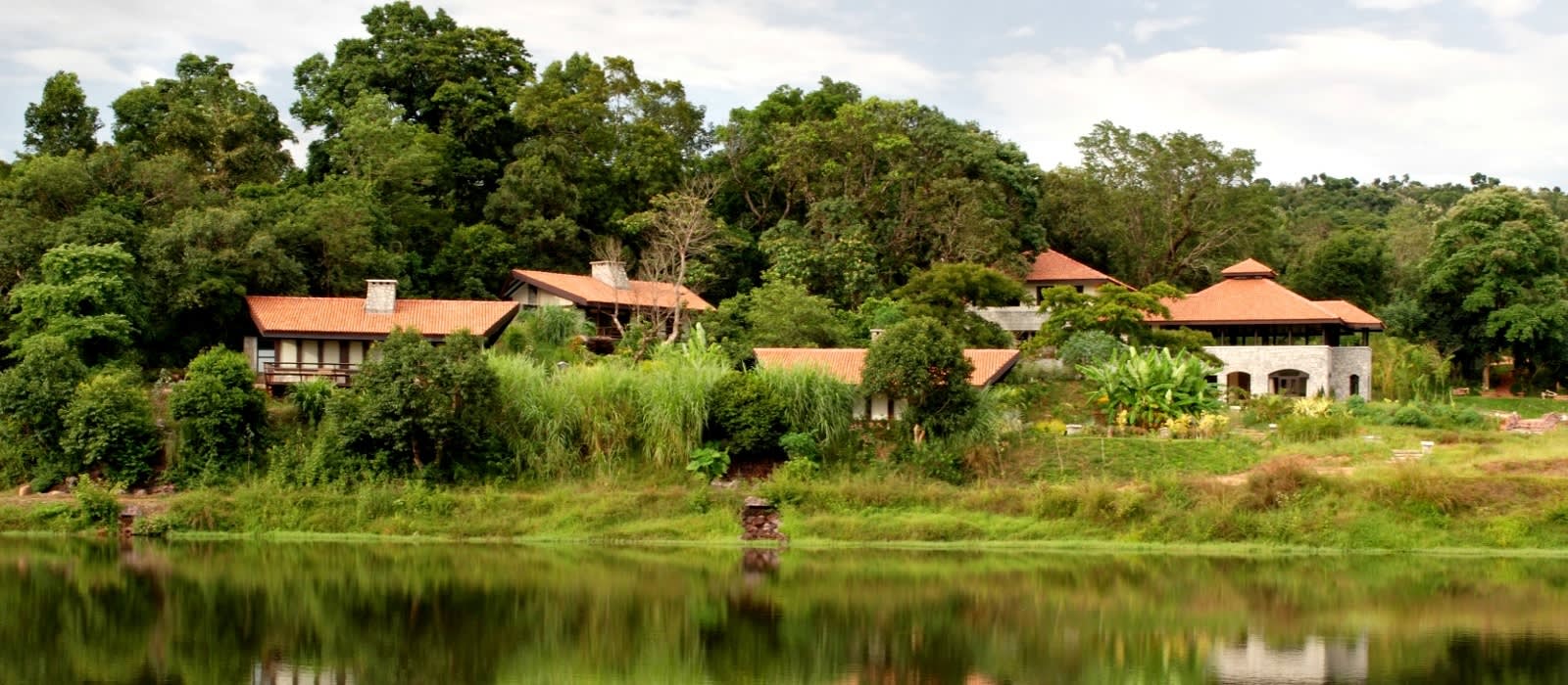 Flameback Lodge - Enchanting Travels