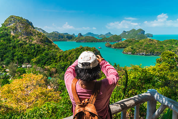 How to Capture Travel Photos in Tourist Areas - YMT Vacations