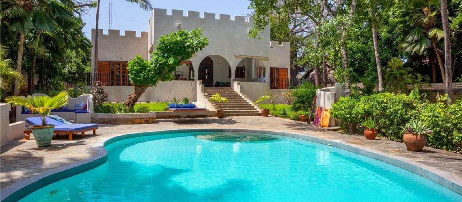 Marula House Hotel in Kenya | ENCHANTING TRAVELS