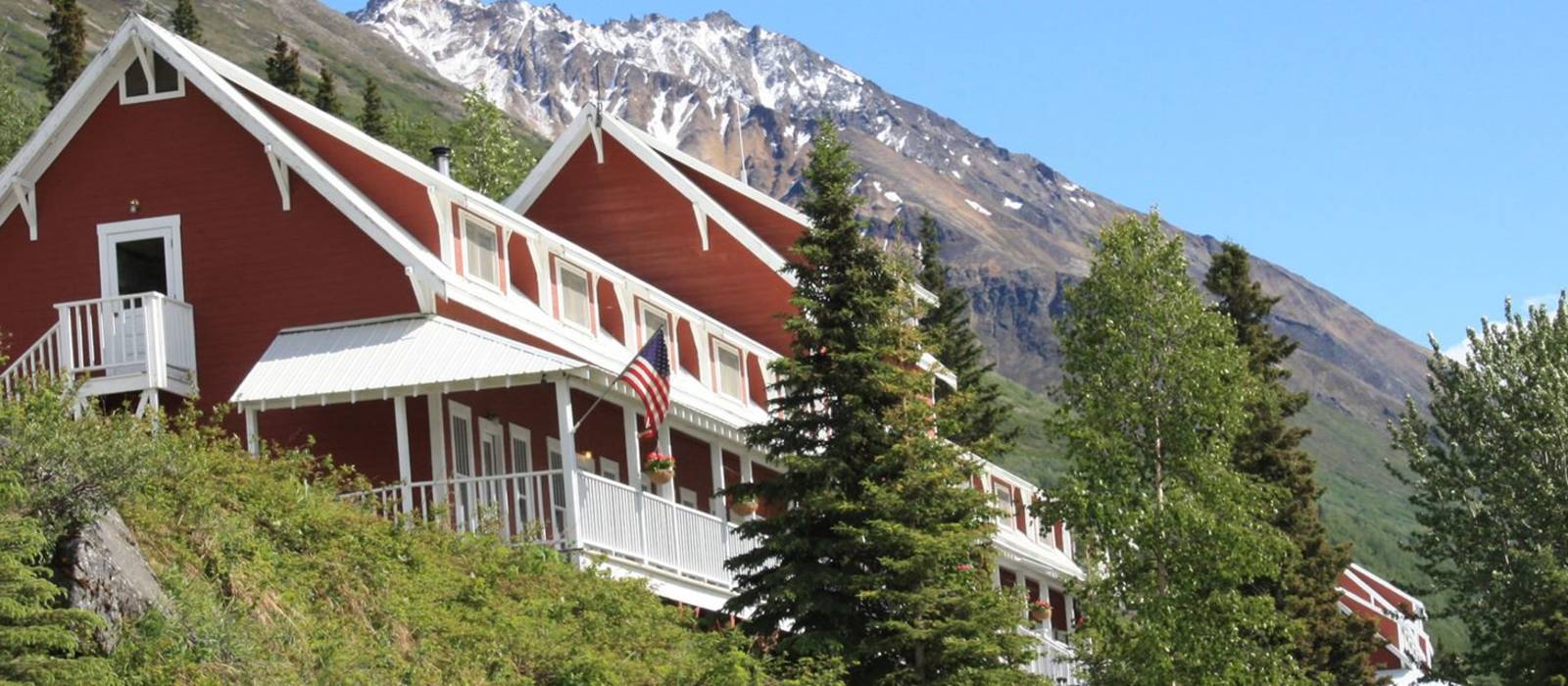 Kennicott Glacier Lodge Hotel in Alaska | ENCHANTING TRAVELS