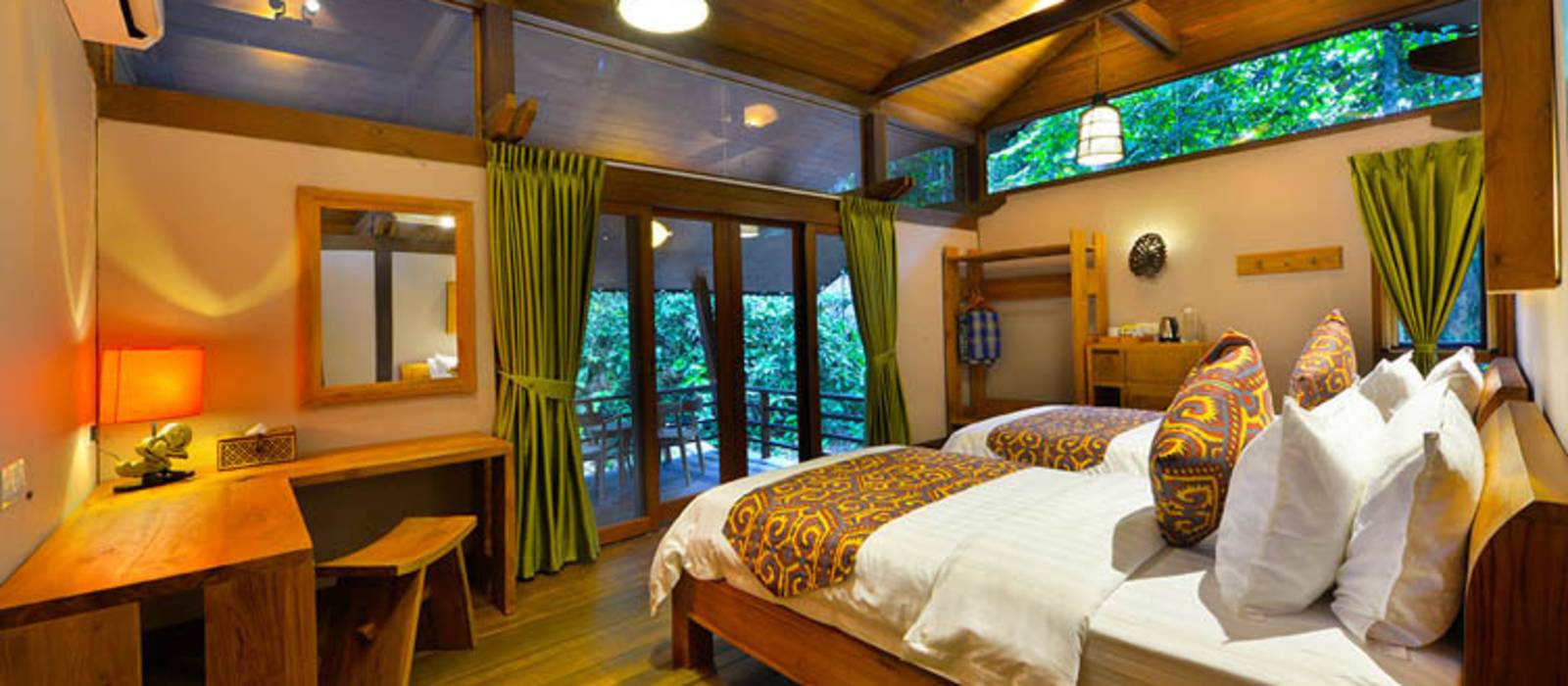 Sukau Rainforest Lodge Hotel in Malaysia | ENCHANTING TRAVELS