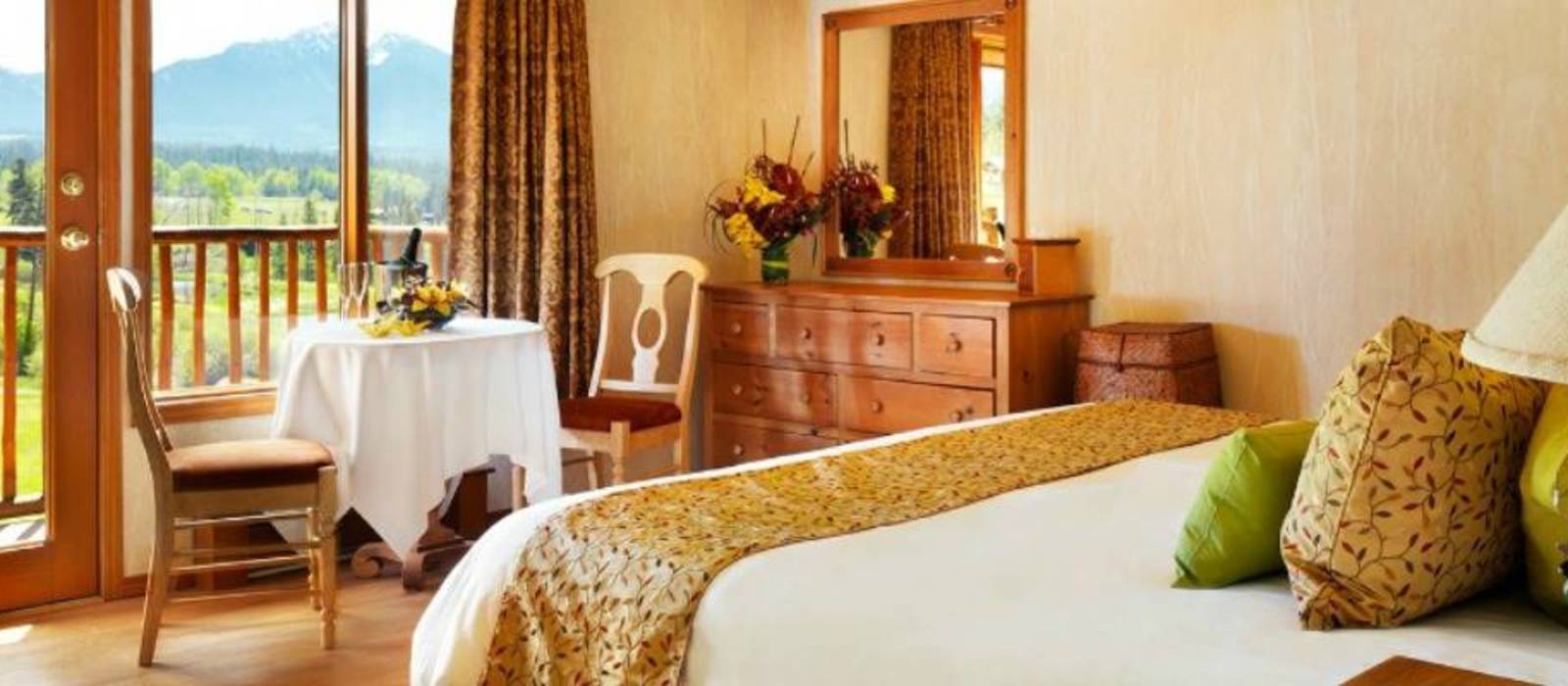 Echo Valley Ranch & Spa Hotel in Canada | ENCHANTING TRAVELS