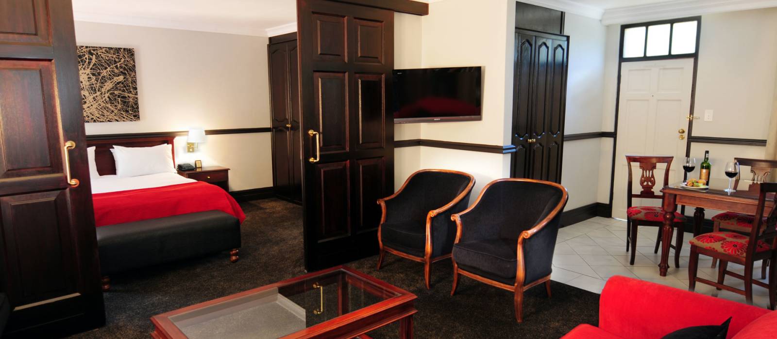 Court Classique Suite Hotel in South Africa | ENCHANTING TRAVELS