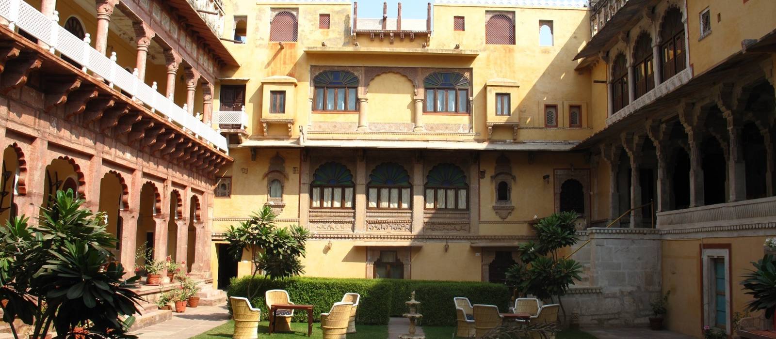 Chanoud Garh Fort Hotel in North India | ENCHANTING TRAVELS