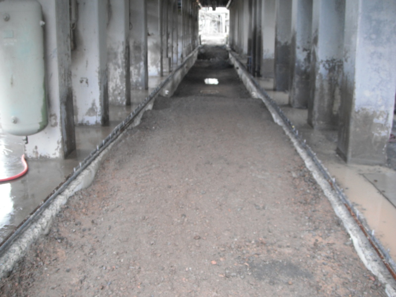 Longitudinal rebar for long & narrow (high aspect ratio) SOG | Eng-Tips