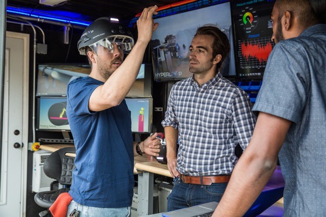 DAQRI Smart Helmet Brings Augmented Reality to Heavy Industry ...