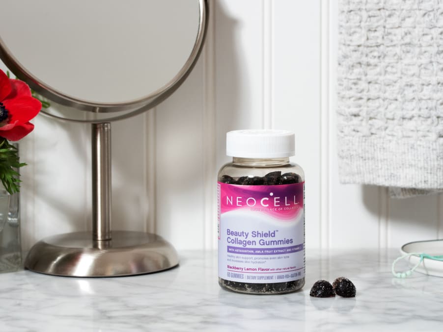 How Does Collagen Help Aging Skin & Should You Supplement with It ...