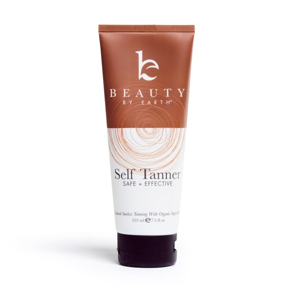 Natural Self-Tanner Guide: Tips for Applying to Face & Body