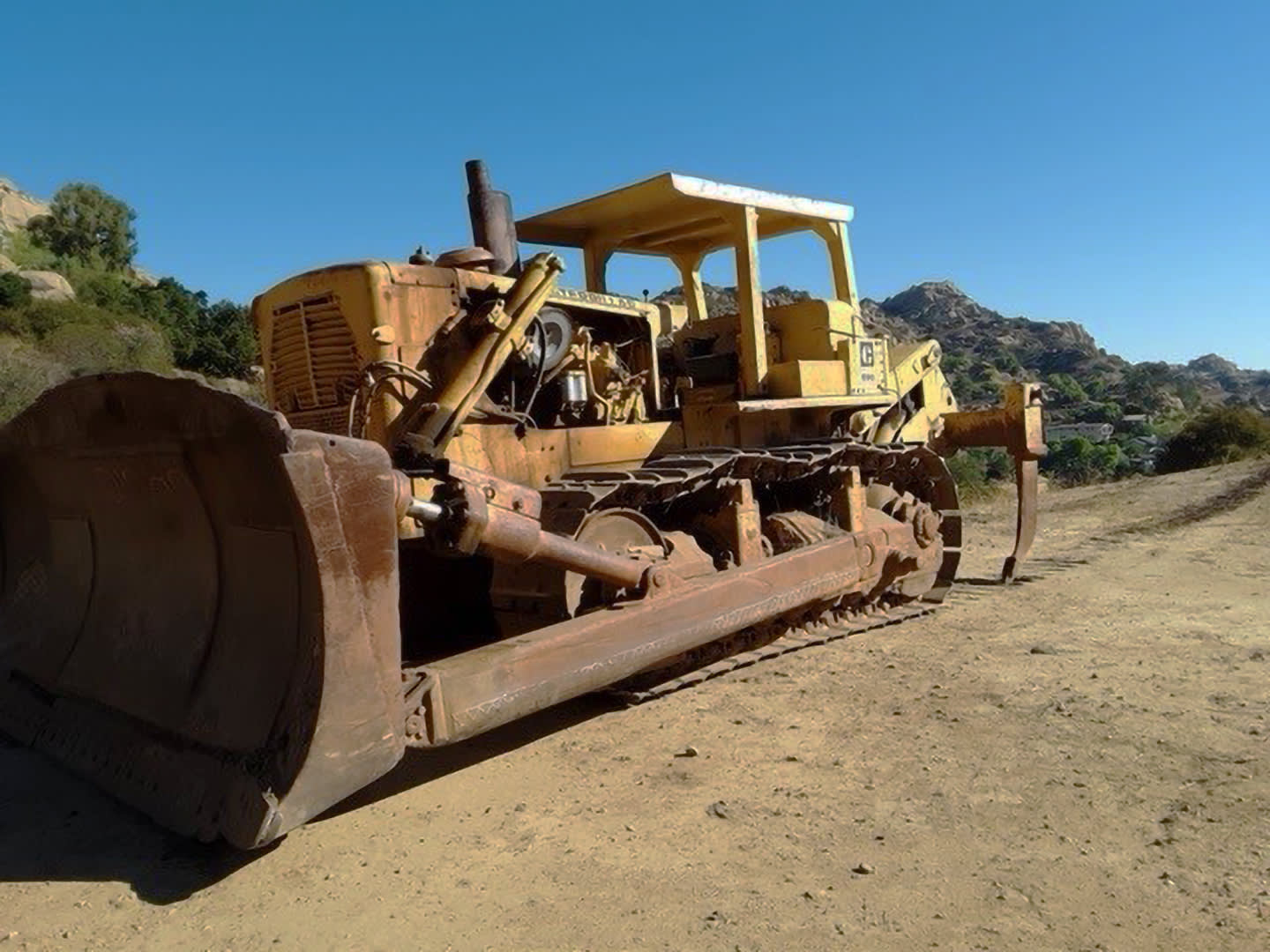 Caterpillar D9G Dozer For Sale | equipX