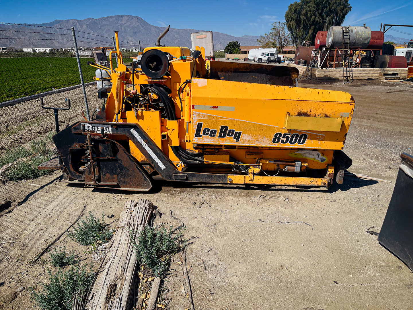 LeeBoy L8500 Asphalt Paver For Sale | ReQuip