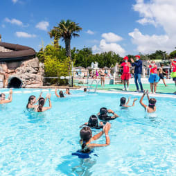 Accommodation is located across Clarys Plage and neighbouring Mouettes ...