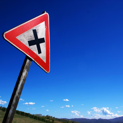 Driving in France: Rules and Requirements | Eurocamp