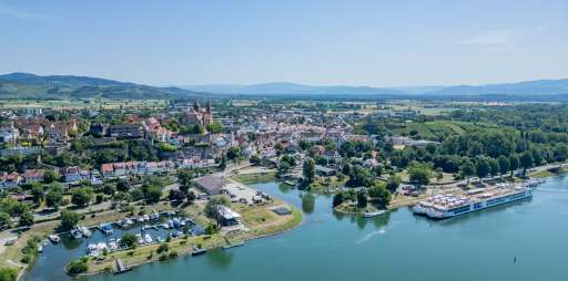 L'Ile du Rhin Campsite | Alsace | Eurocamp