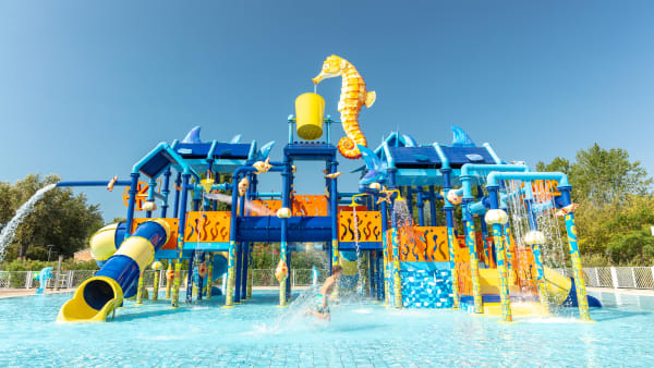 Please note the pool complex closes during the afternoon summer Siesta ...