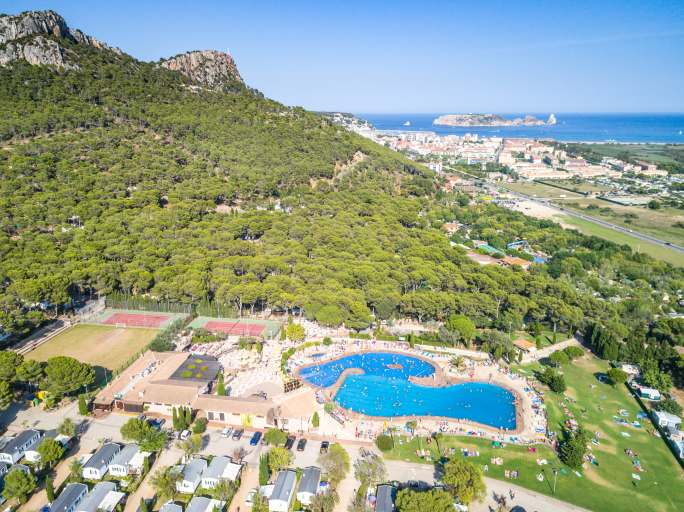 Camping Castell Montgri - Estartit, Costa Brava, España | Eurocamp