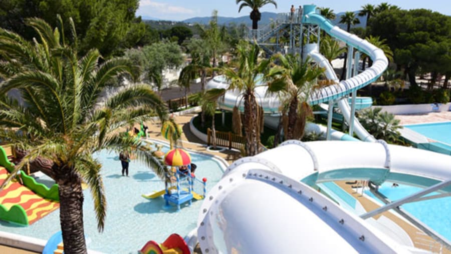 Camping met zwembad | Buitenbad | Zwembad campings | Eurocamp