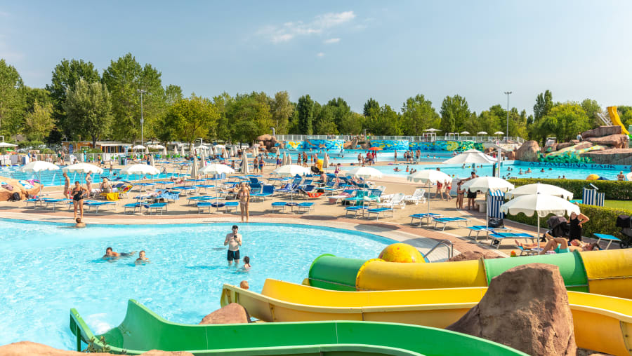 Please note the pool complex closes during the afternoon summer Siesta ...