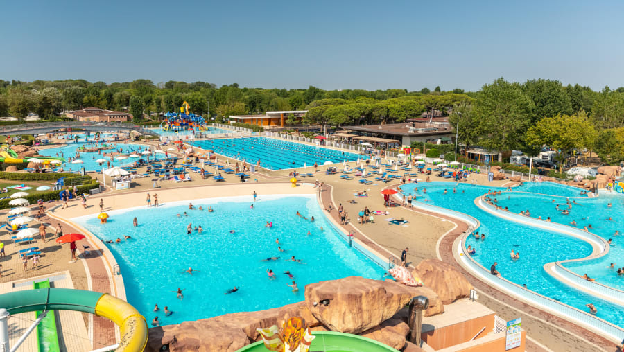 Please note the pool complex closes during the afternoon summer Siesta ...