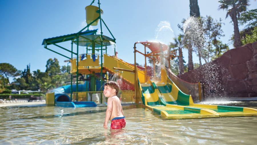 France Swimwear Rules and Pool Regulations | Eurocamp