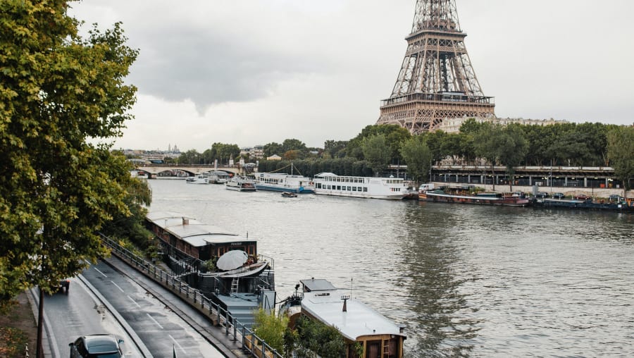 Driving in France: Rules and Requirements | Eurocamp