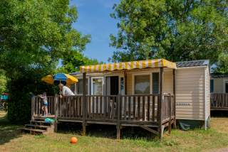 comfort 3 bedrooms sleeps 6 covered decking - exterior