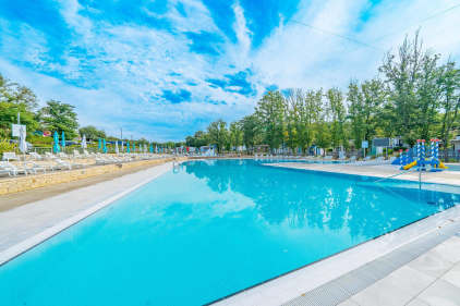 Camping Holidays in Spain | Holiday Parcs | Eurocamp