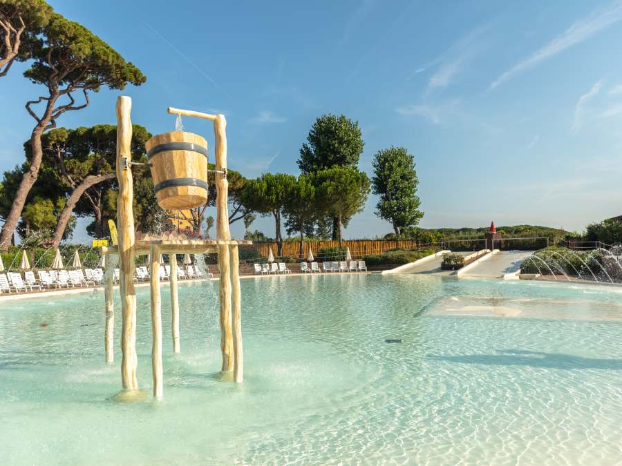 hu Park Albatros Village | Tuscany | Eurocamp