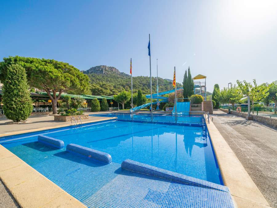 Camping Castell Montgri - Estartit, Costa Brava, España | Eurocamp