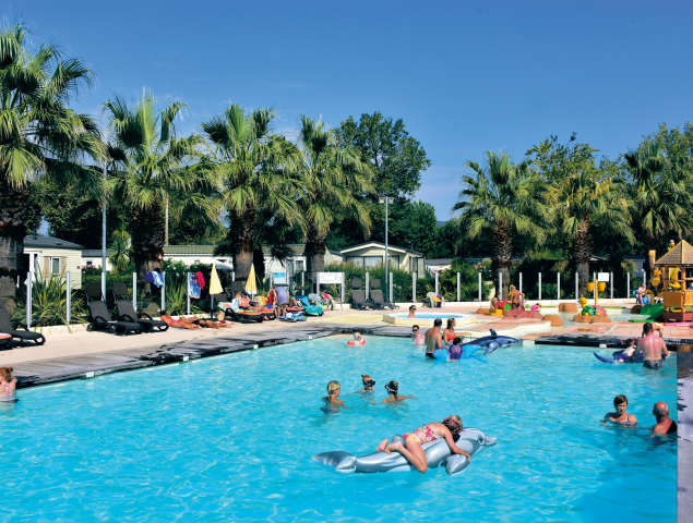 Holiday Marina Resort Campsite | Riviera | Eurocamp