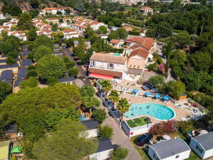 Coté Mer Campsite | Riviera | Eurocamp