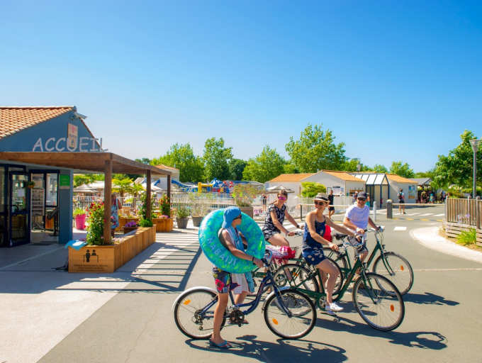 Loyada Campsite | Vendée | Eurocamp